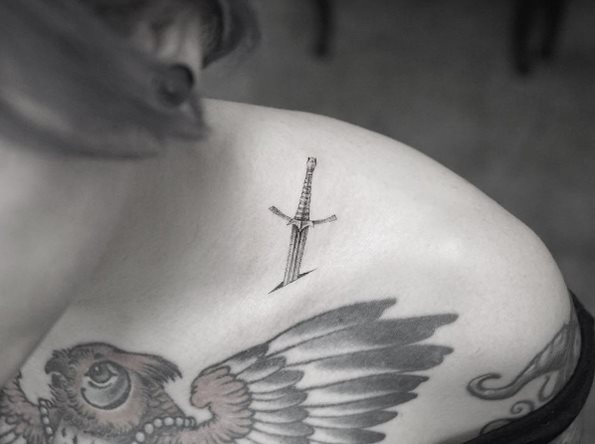 83 Messer-Tattoos (mit ihrer Bedeutung)