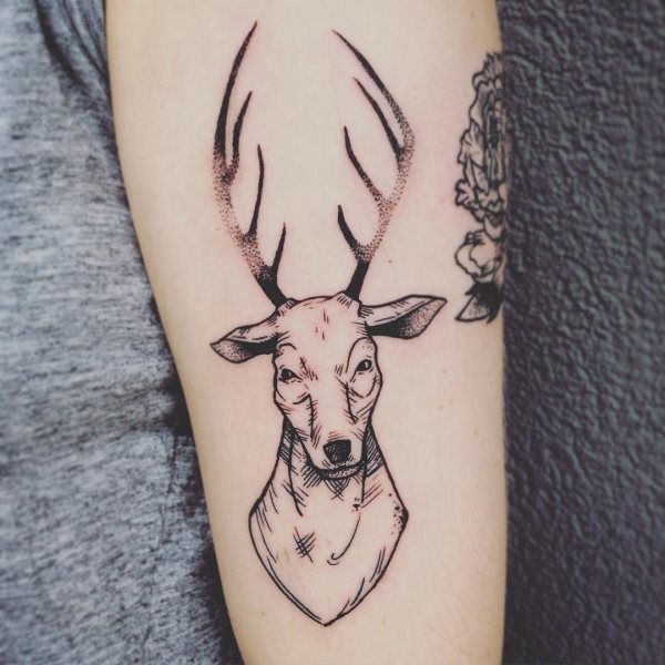 170 Hirsch Tattoo (mit der Bedeutung)