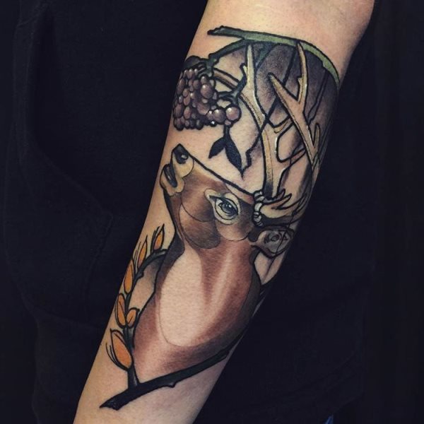 170 Hirsch Tattoo (mit der Bedeutung)