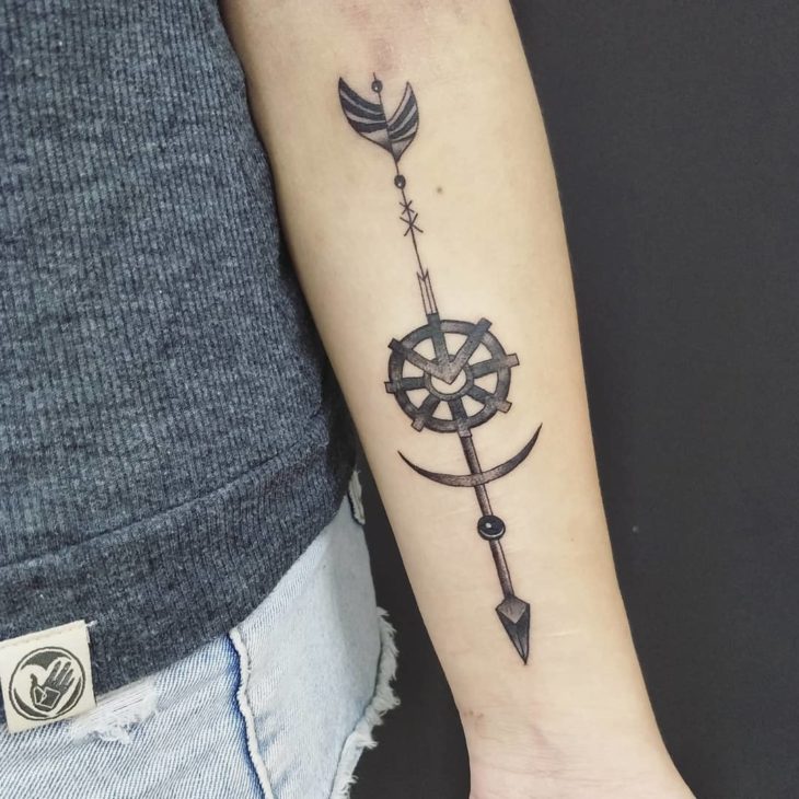 66 Arrow Tattoos (with their meanings)