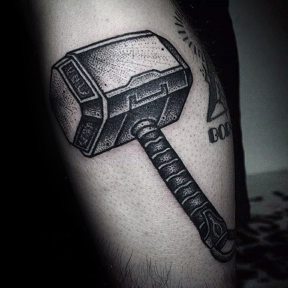 Tatouage Marteau De Thor