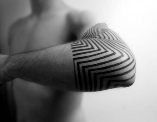 75 Tatouages de lignes : Dessins et origine