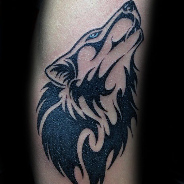 Tatouage Loup Tribal