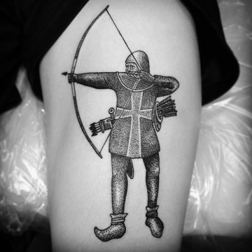 49 Tatouages d'arcs, de flèches et d'archers (Et leur signification)