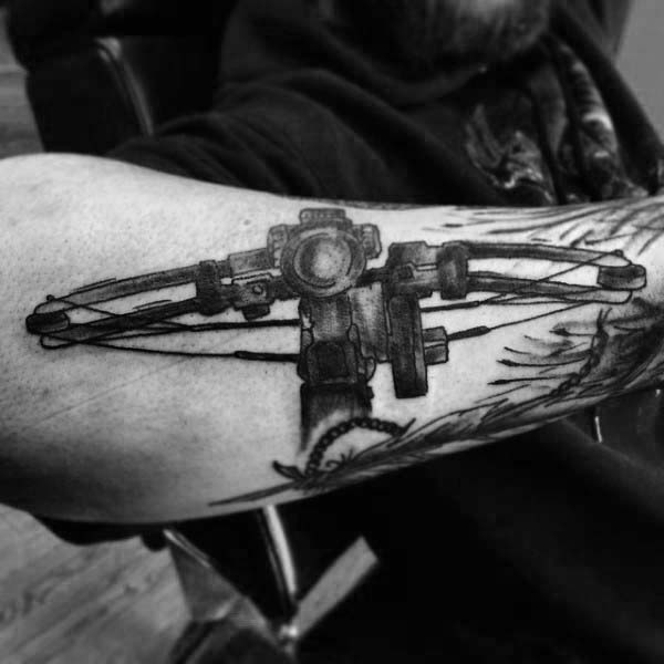 49 Tatouages d'arcs, de flèches et d'archers (Et leur signification)