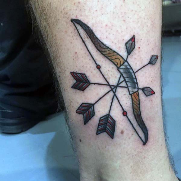 49 Tatouages d'arcs, de flèches et d'archers (Et leur signification)