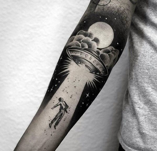 80 Tatuaggi con gli alieni (con significato)