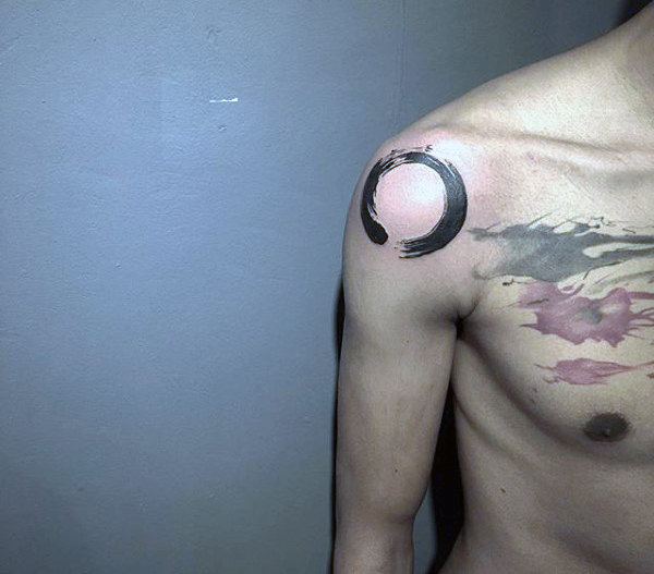 60 Tatuaggi raffiguranti l'Enso, il cerchio zen (con significato)