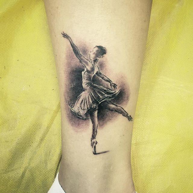 64 Tatuaggi con le ballerine (con significato)