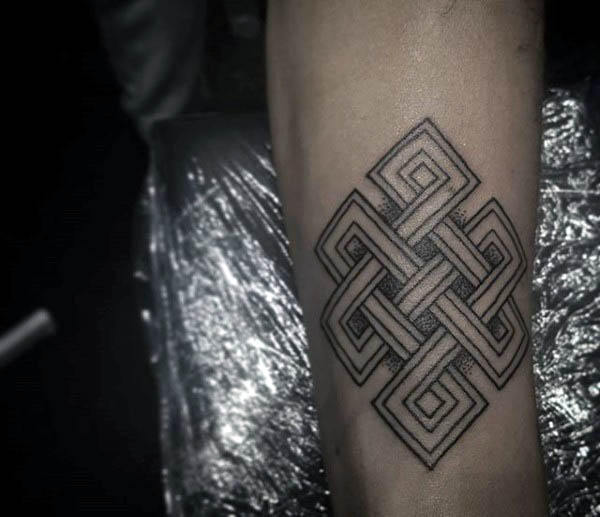 47 Tatuaggi con il nodo infinito, simbolo buddista